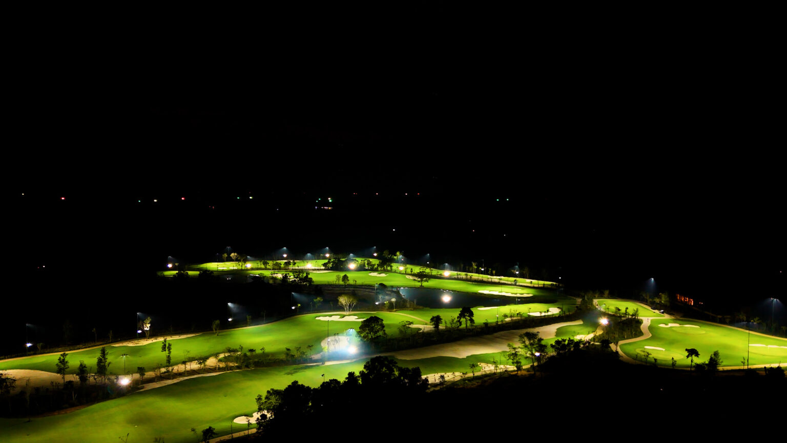 Eschuri Vung Bau Golf Attracts Many Golfers To Phu Quoc for Its ...